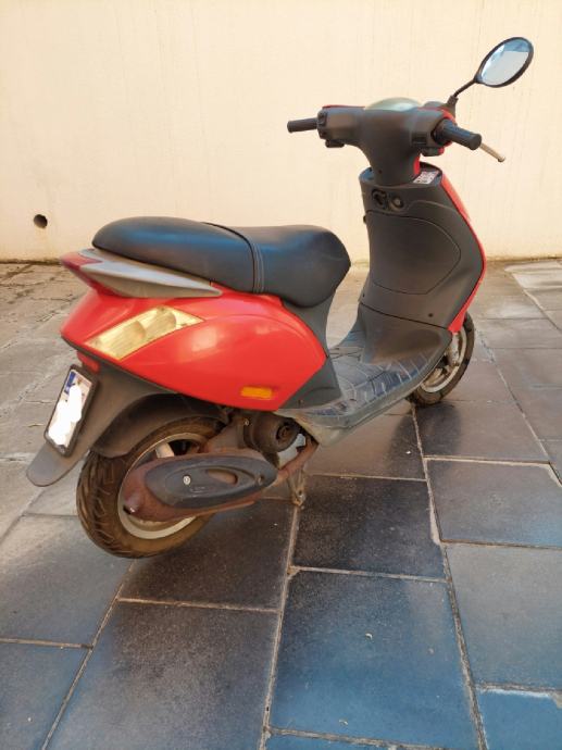 Piaggio Zip 49 cm3, 2005 god.