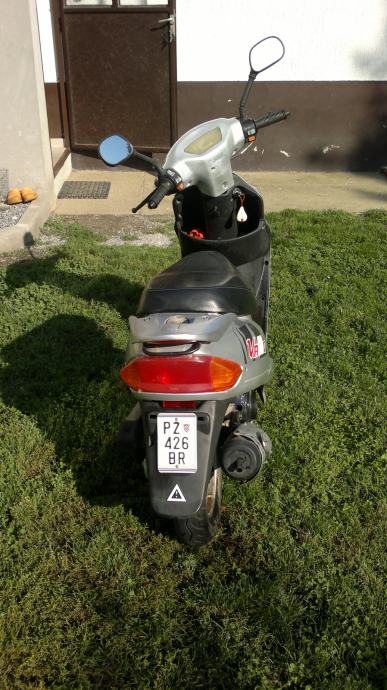 SKUTER EMEISHAN VR50QT 50 cm3(kao Baotian), 2007 god.