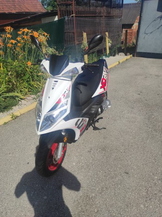 Skuter Generic XOR 50 Competition, 2014 god.