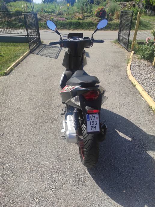 Skuter Generic XOR 50 Competition, 2014 god.