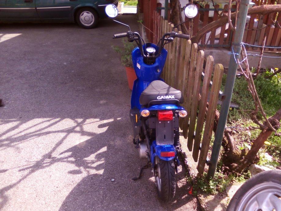 Suzuki Gamax Spillo 49 cm3, 2006 god.