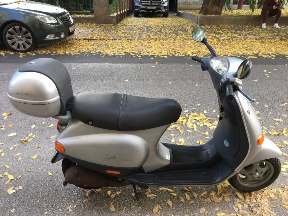 Vespa ET2 49 cm3, 2003 god.