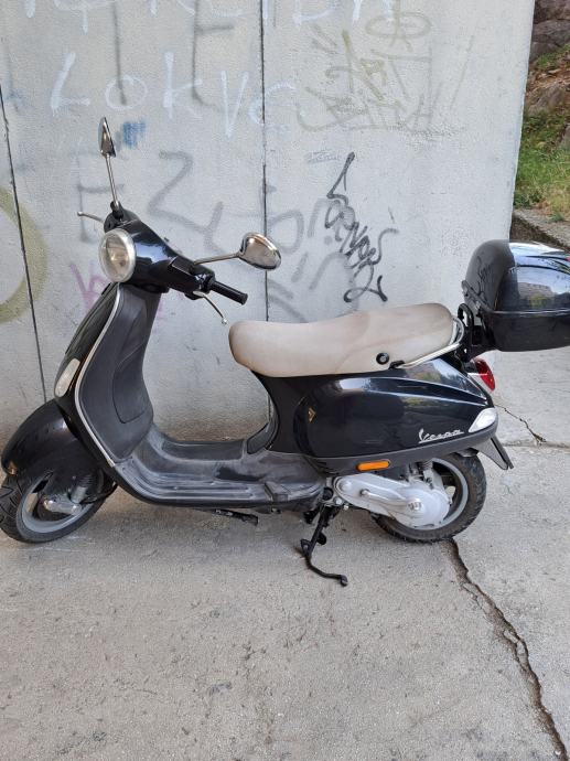 Vespa LX 50 49 cm3, 2005 god.