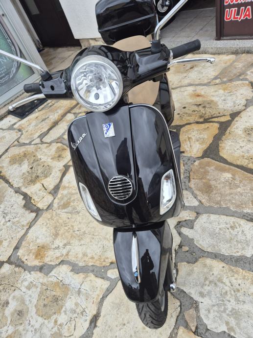 Vespa LX 50 49 cm3, 2011 god.