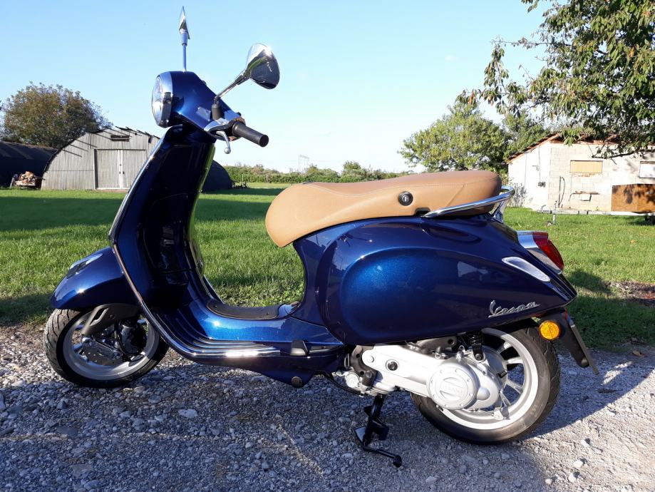 Vespa Primavera 50 4T 3V 50 cm3, 2019 god.