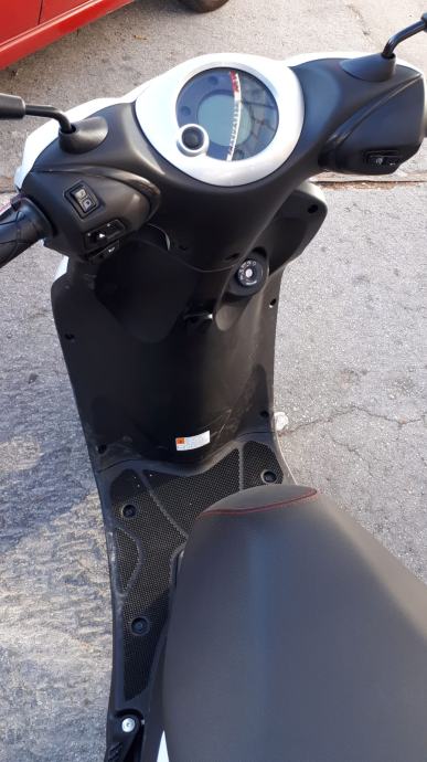 Yamaha NEOS 50 4T, kao novi, samo 2000 km, 2018 god.