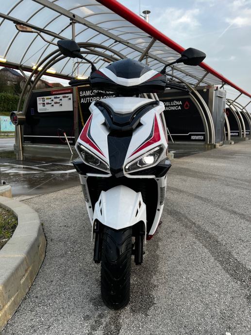 ZNEN F11 50 cm3, 2021 god.