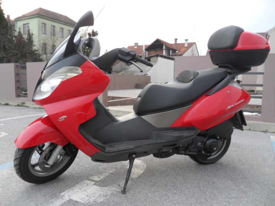 Aprilia Atlantic 125 cm3 - 8000 kn, 2002 god.
