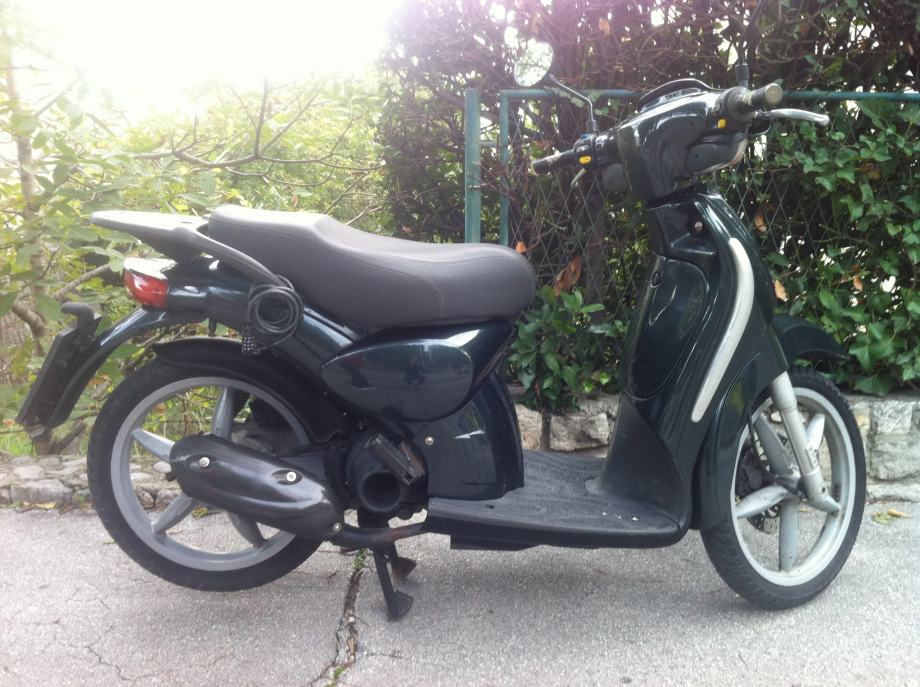 Aprilia scarabeo 100 cm3, 2003 god.