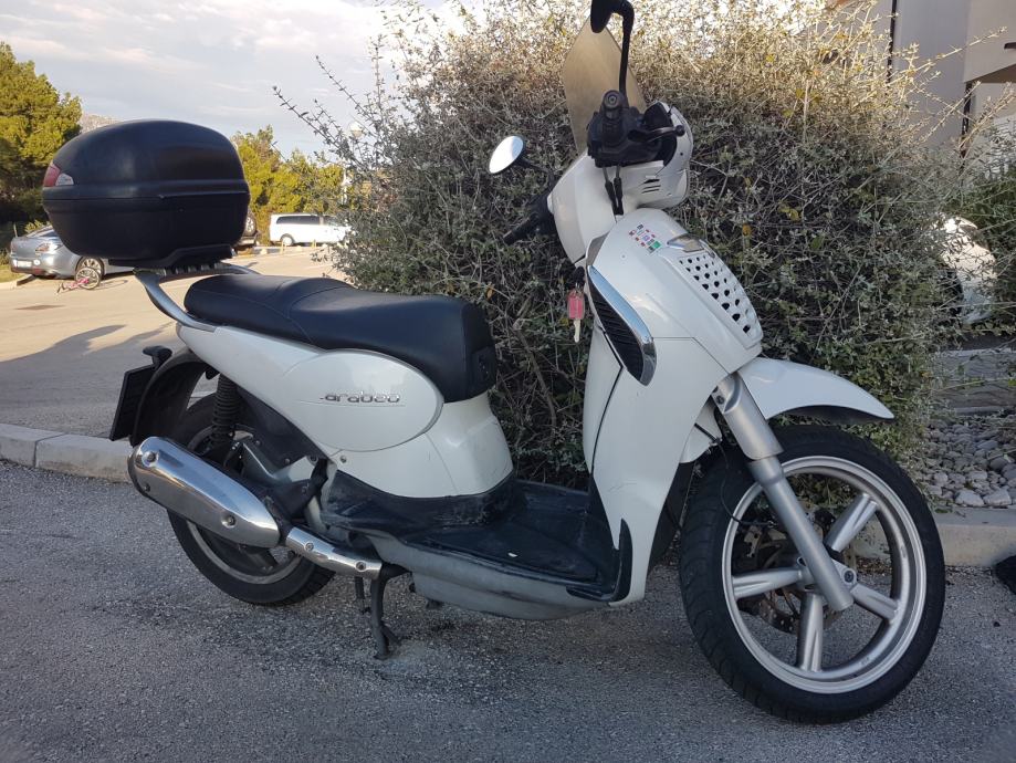 Aprilia Scarabeo 200 ie, 2010 god.