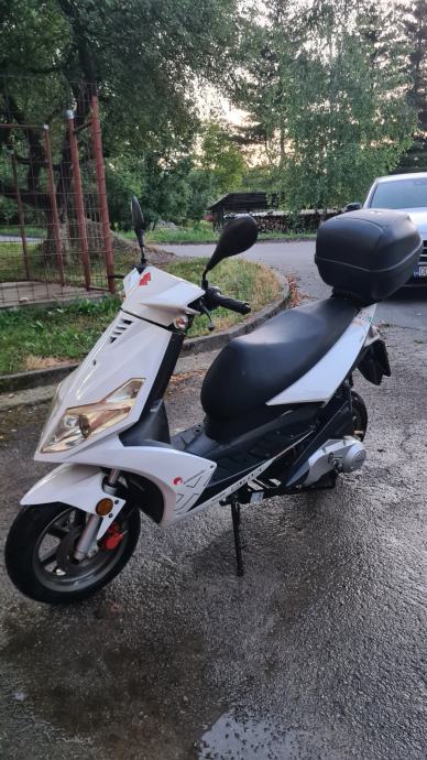 Generic 125 cm3, 2008 god.