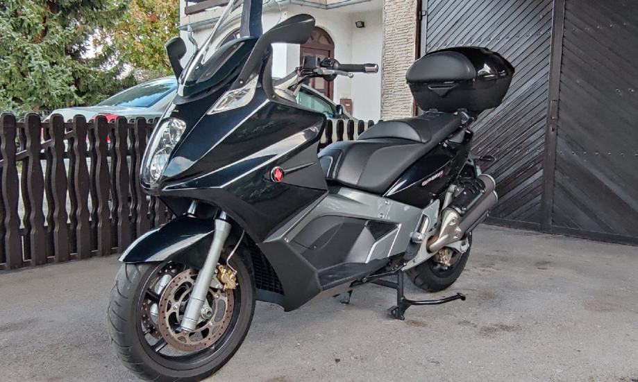 Gilera GP 800 839 cm3 TOP STANJE !!, 2008 god.