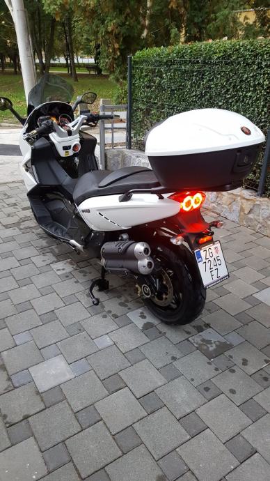 Gilera GP 850 839 cm3, 2011 god.