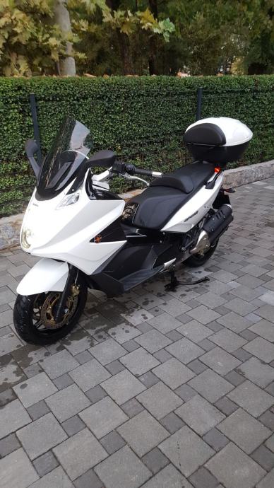 Gilera GP 850 839 cm3, 2011 god.