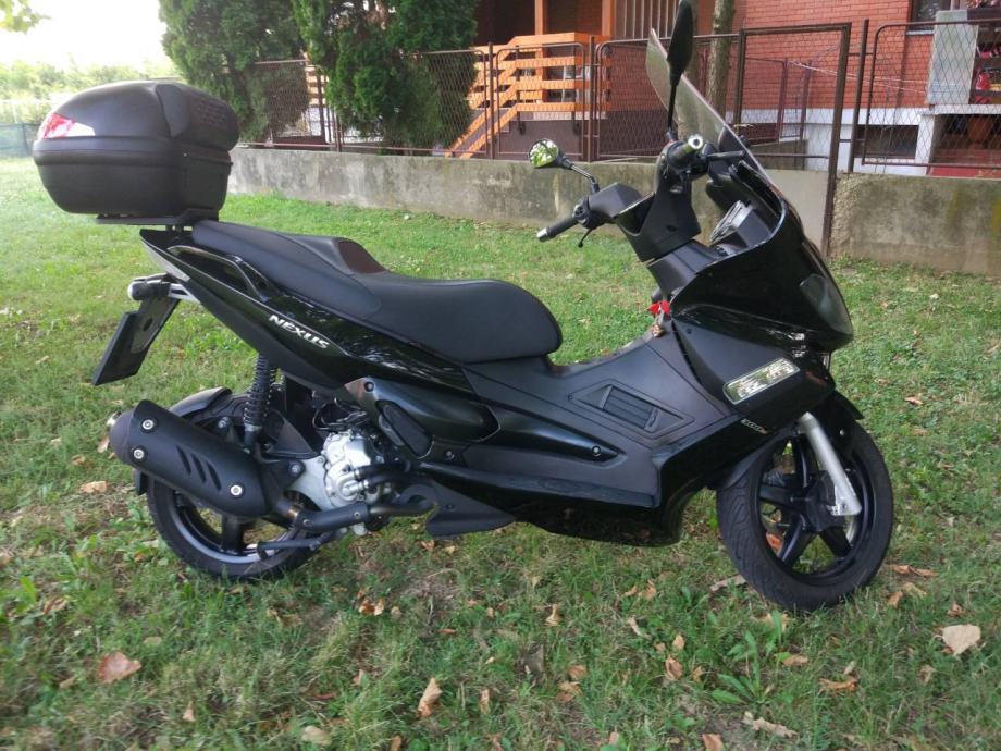 Gilera Nexus 300 300 cm3, 2010 god.