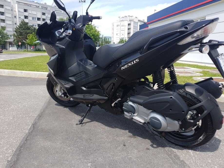 Gilera Nexus 300 i.e 300 cm3, 2011 god.