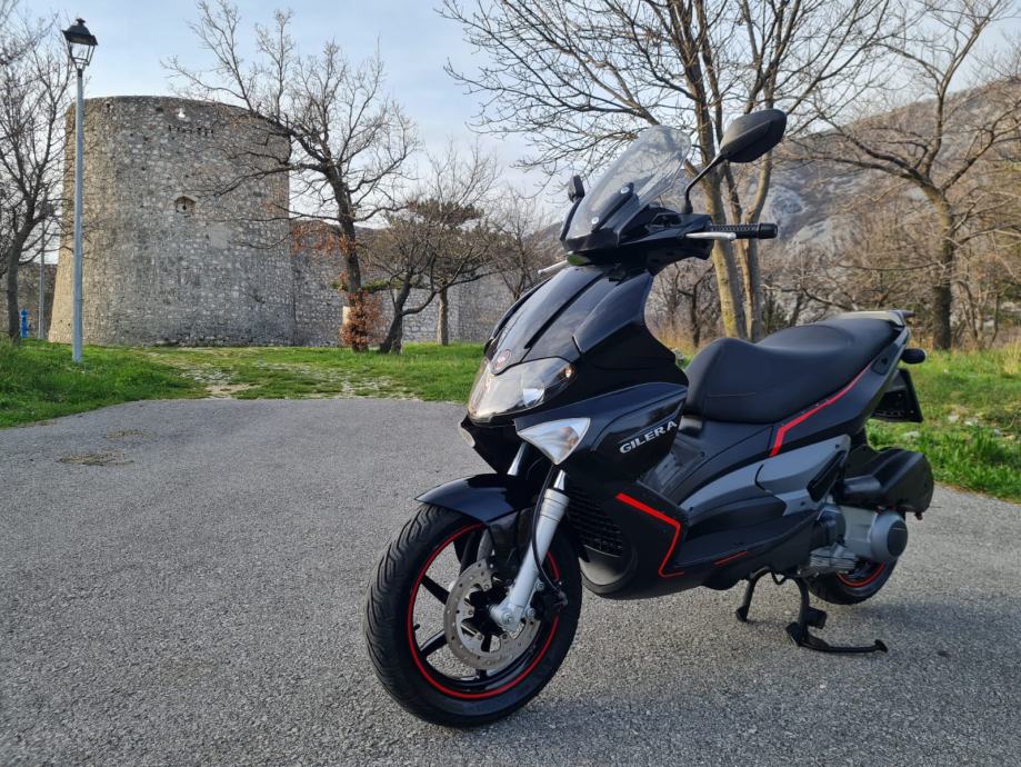Gilera Runner 125 ST, 2010 god.