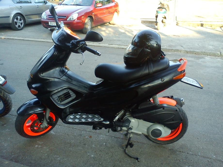 Gilera runner 180 cm3, 2001 god.