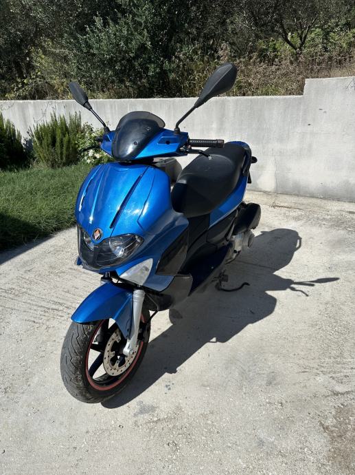 Gilera Runner 200 cm3, 2013 god.