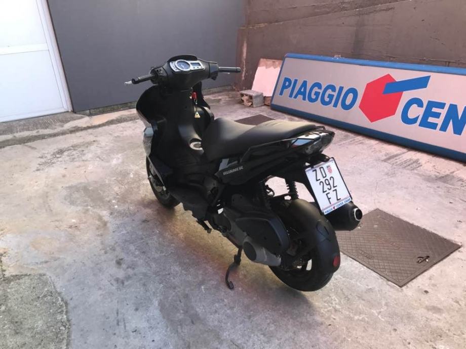 Gilera runner 200 ST TOP STANJE, 2009 god.