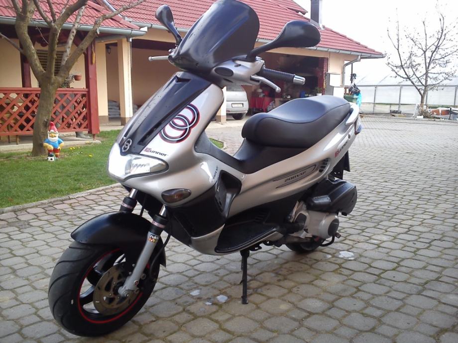 Gilera Runner 200 VXR, 2004 god.