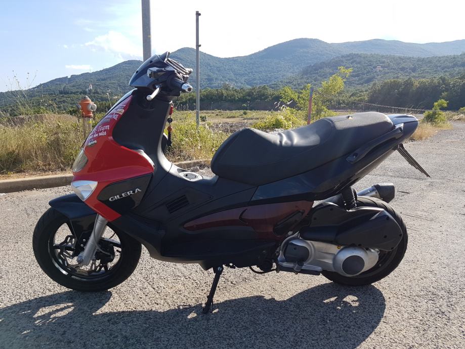 Gilera Runner ST 125 (250 cm3) HITNO, 2007 god.