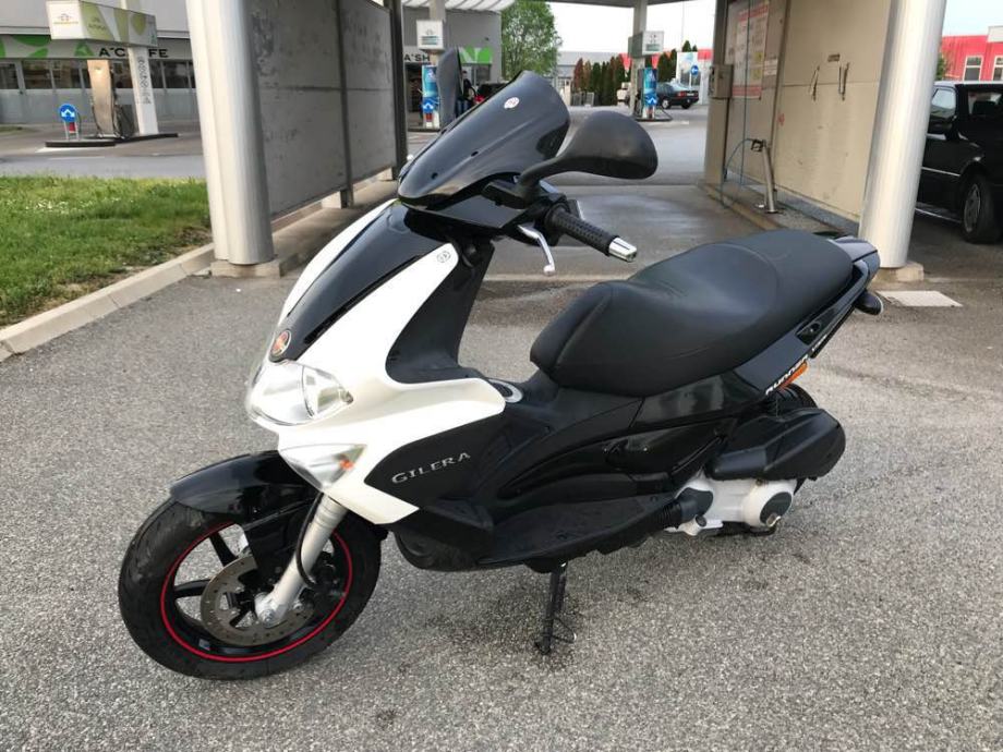 Gilera runner 250- Leo Vinci, reg. Godinu dana..extra stanje, 2006 god.