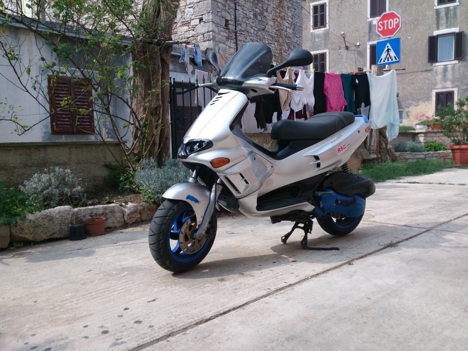 Gilera runner sp 180 2t, 2001 god.