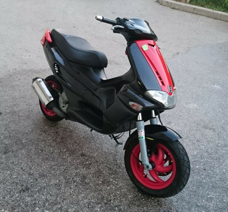 Gilera Runner Sp 180 cm3, 2002 god.