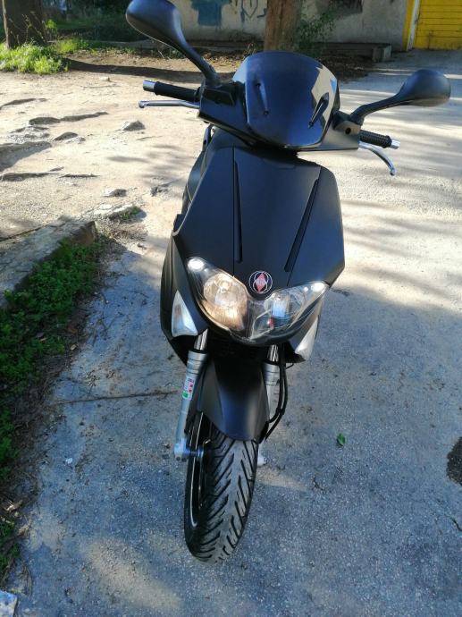 Gilera Runner ST 125 Special 125 cm3, 2013 god.
