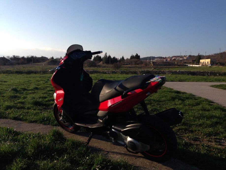 Gilera Runner St 200 cm3, 2009 god.