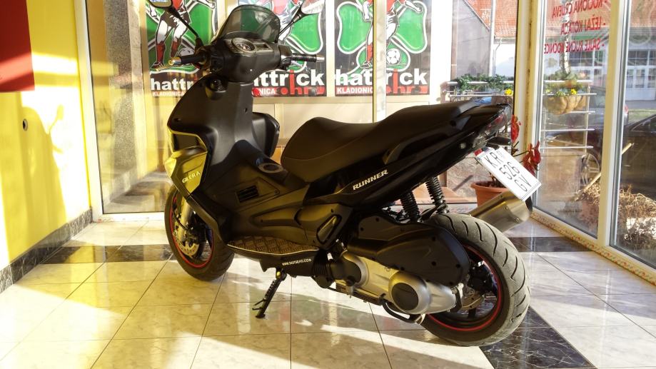 Gilera runner ST 200 cm3, 2010 god.