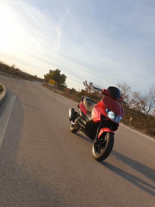 Gilera Runner ST 250 cm3, 2008 god.