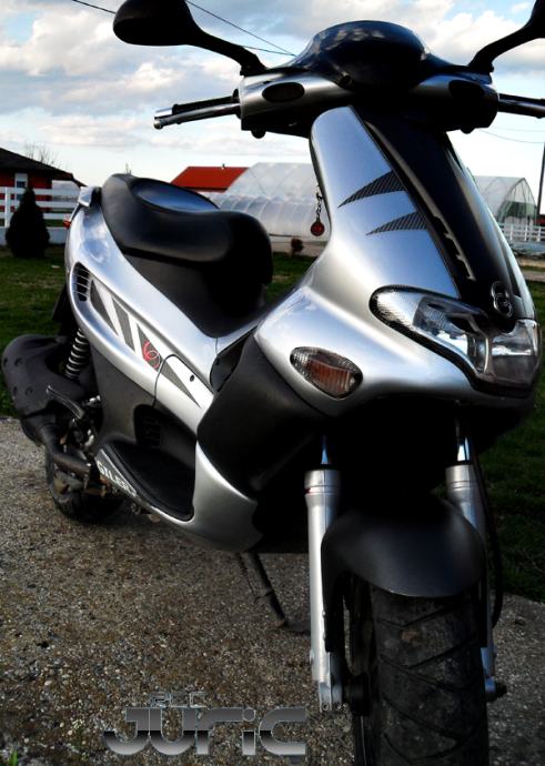 Gilera Runner VXR 200 200 cm3, 2004 god.