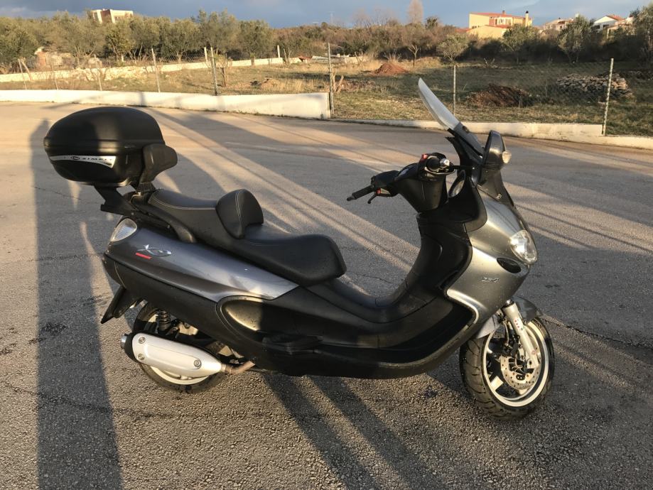 H I T N O * * *Piaggio x9 250 Evolution* * *, 2005 god.