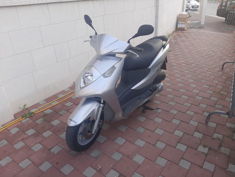 Honda Dylan 150 148 cm3, 2001 god.