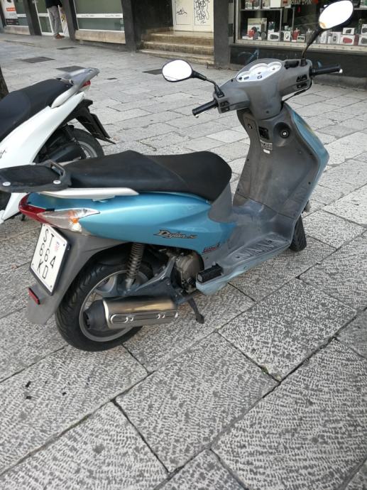 Honda dylan 150 cm3, 2002 god.