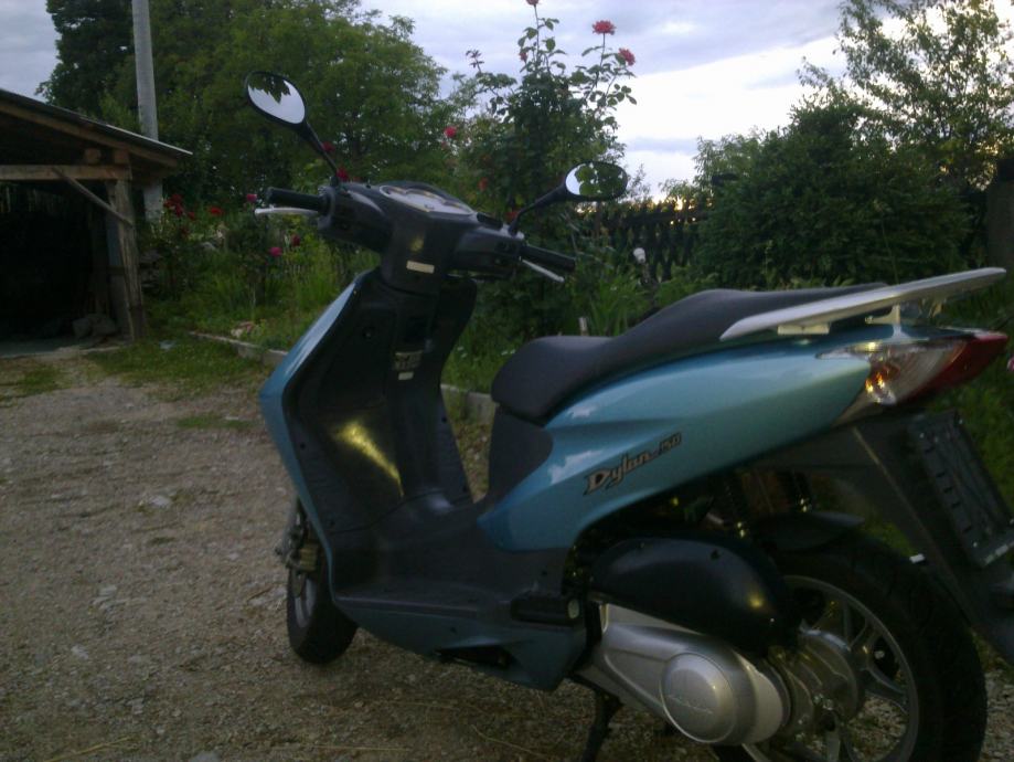 Honda dylan 150 cm3, 2003 god.