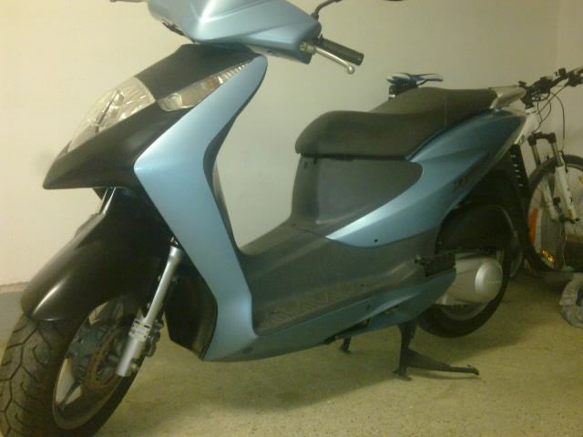 Honda dylan 150 cm3, 2003 god.