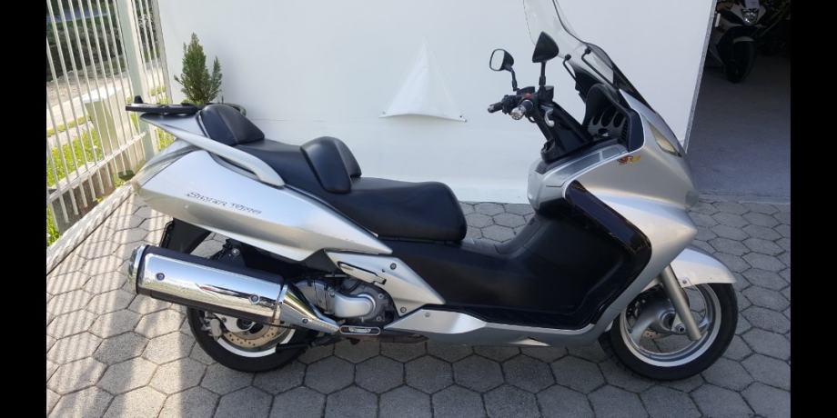 Honda FJS 600 SILVER WING 600 cm3, 2002 god.