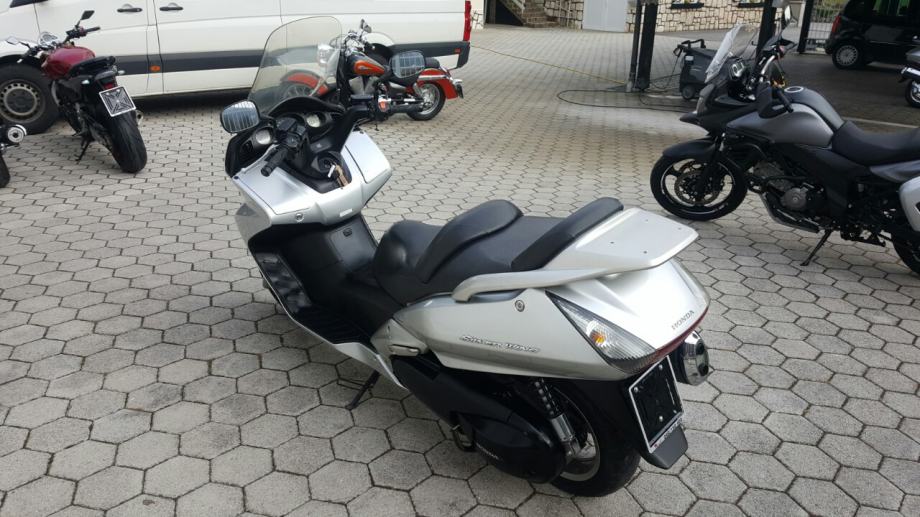 Honda FJS 600 SILVERWING 600 cm3, 2002 god.