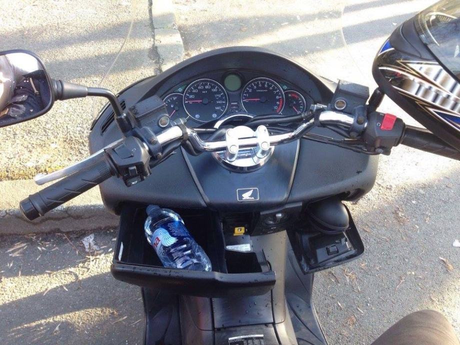 Honda Forza (NSS 250) 249 cm3, 2005 god.