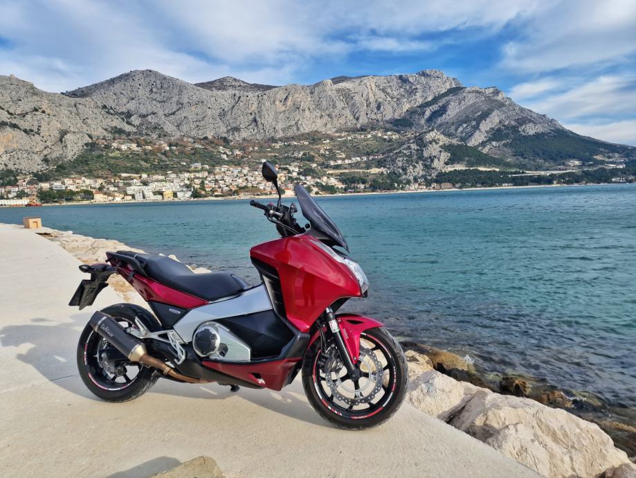 Honda Integra 700 cm3, 2014 god.