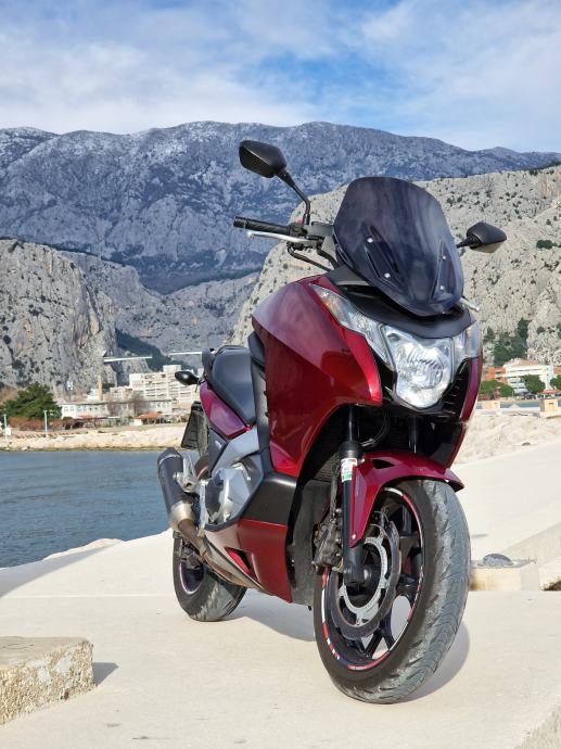 Honda Integra 700 cm3, 2014 god.