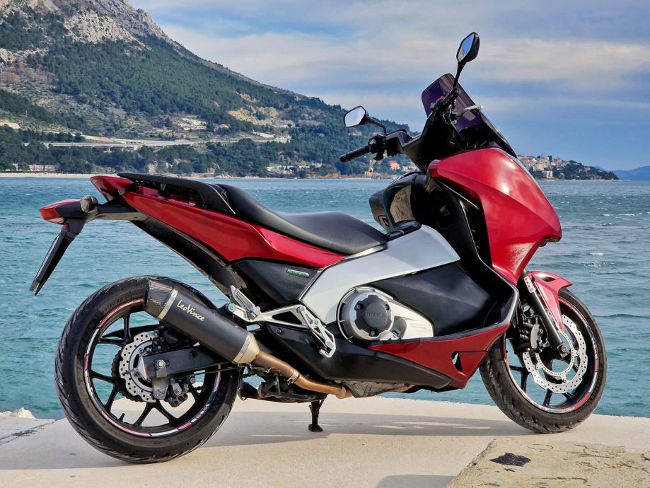 Honda Integra 700 cm3, 2014 god.