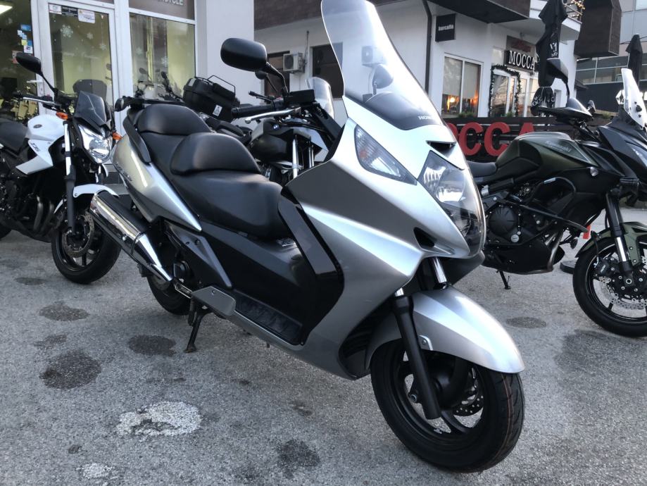 Honda Silver Wing 400 398 cm3, 2007 god.