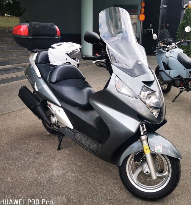 Honda Silver Wing 600, reg. 1 godinu, 2003 god.