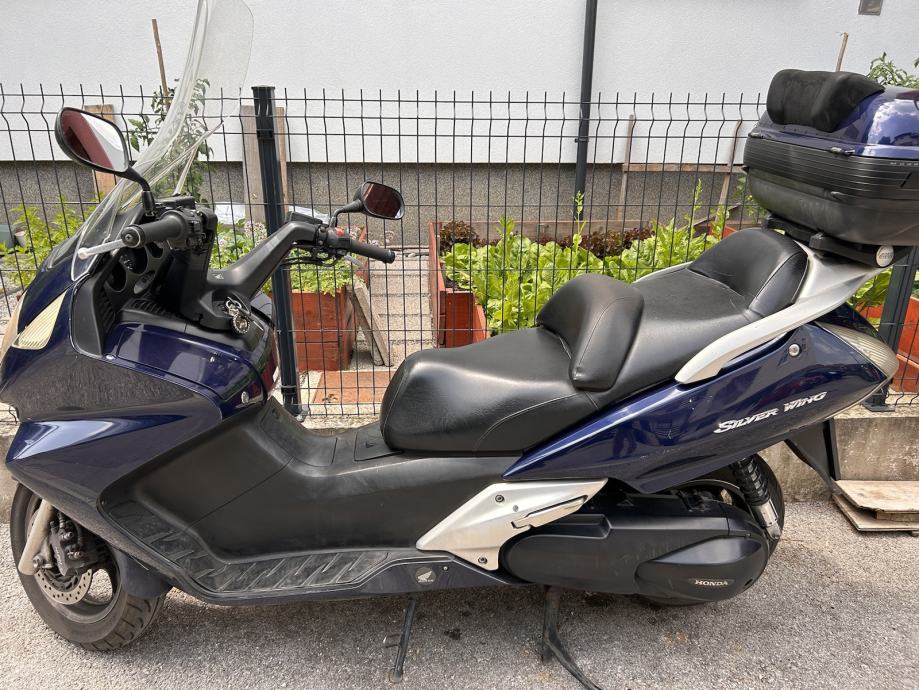 Honda Silver wing 600 600 cm3, 2005 god.
