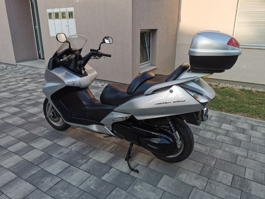 Honda Silver wing 600 cm3, 2001 god.