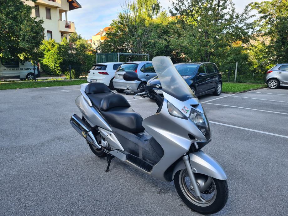 Honda Silver wing 600 cm3, 2002 god.